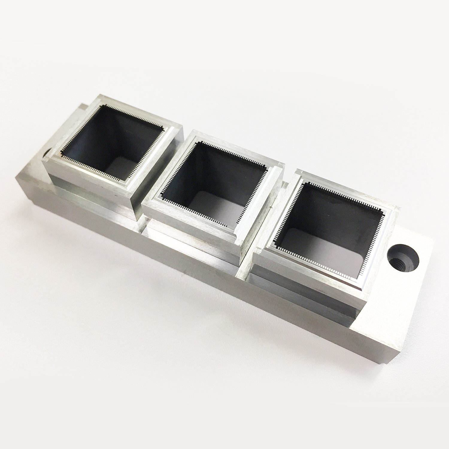 Resin and dambar cutting die | Product Information | Yamaha Robotics Co ...